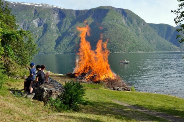 Midsummer’s Day or Jonsok. How to Celebrate in Norway?